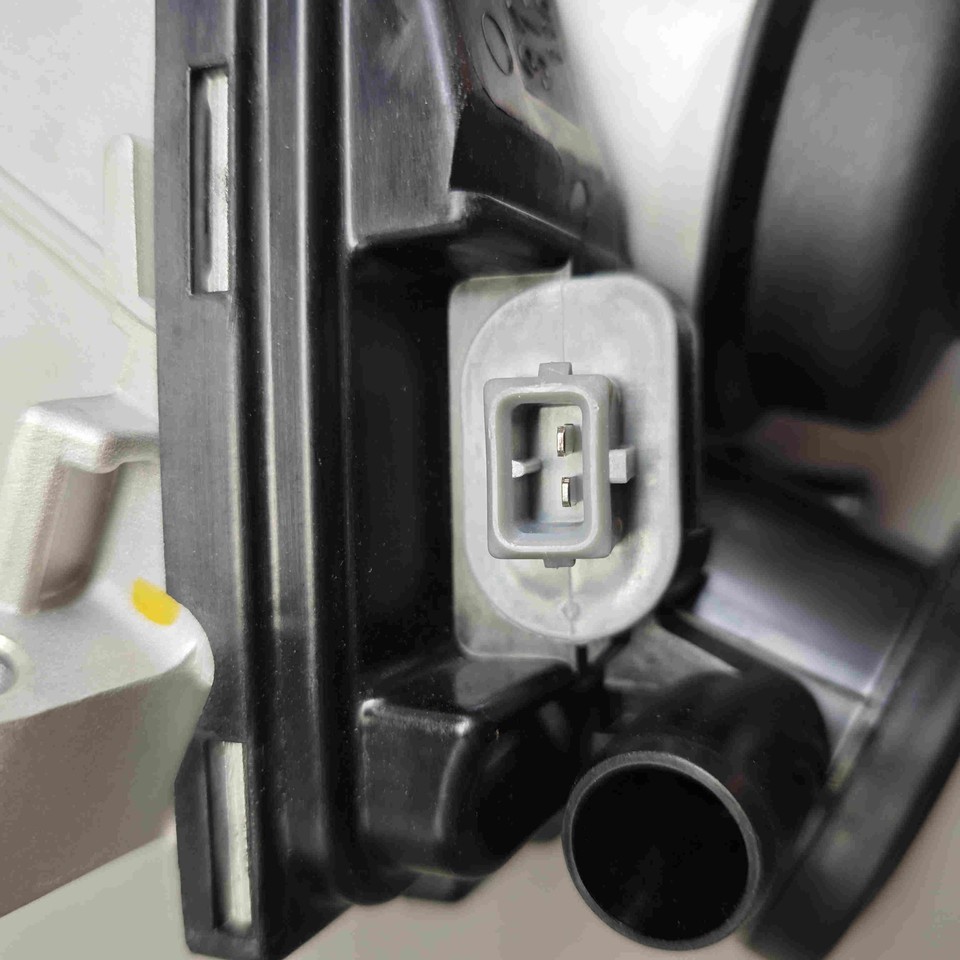 Engine Oil Filter Housing 31338685 For Volvo C30 C70 S40 S60 V50 V60 ...