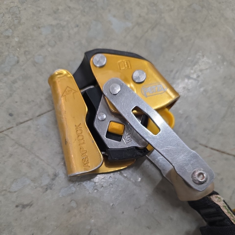 Petzl ASAP LOCK Mobile Fall Arrester with An Attached ASAP'sORBER AXESS ...