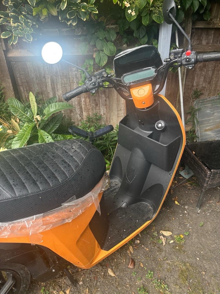 VMOTO EMAX VS2 CITI 2024. Electric Scooter. 1 Battery. 1 key. 60Miles ...