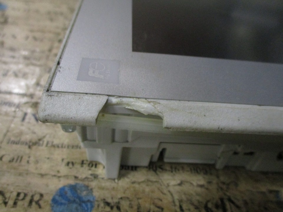 Hakko Fuji V9080iCD MONITOUCH HMI Touch Screen 24VDC 1A**Cracked ...