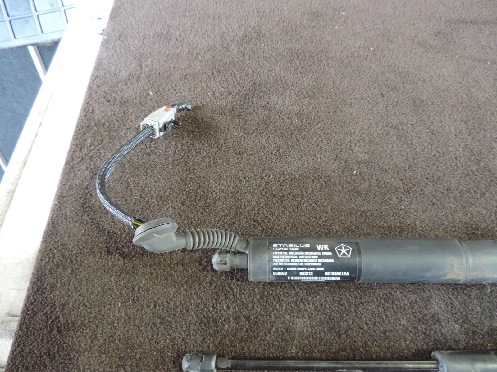 2014-19 JEEP GRAND CHEROKEE POWER LIFTGATE MOTOR PISTON SHOCK SET ...