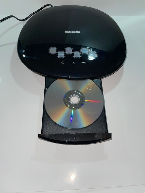 Compact Samsung HDMI DVD Player with Remote Control & CD Playback ...