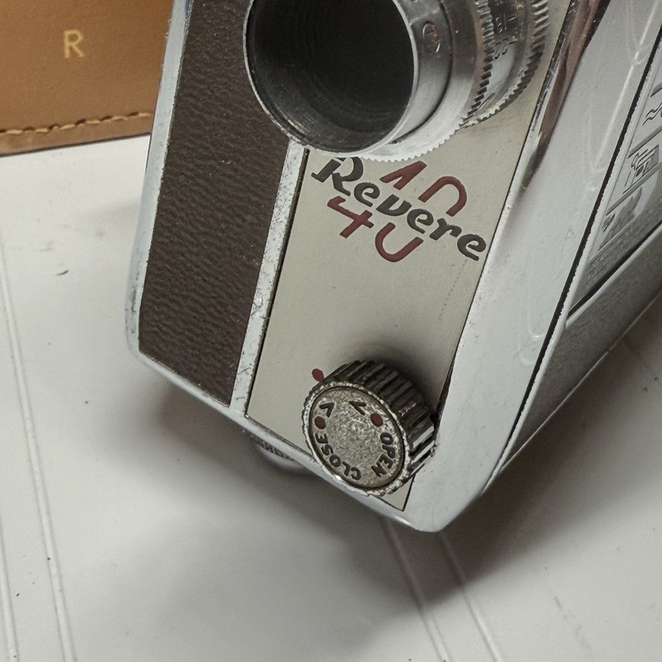 Vintage Revere 8 Model 40 8mm Wind Up Magazine Cine Movie Camera Case ...