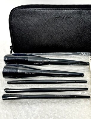 MARY KAY ESSENTIAL MAKEUP BRUSH COLLECTION WITH CASE- 5 BRUSHES - NEW ...