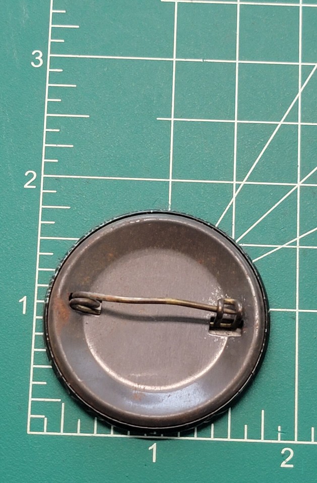 TIVERTON RHODE ISLAND ROD & GUN CLUB BADGE 1971 | eBay