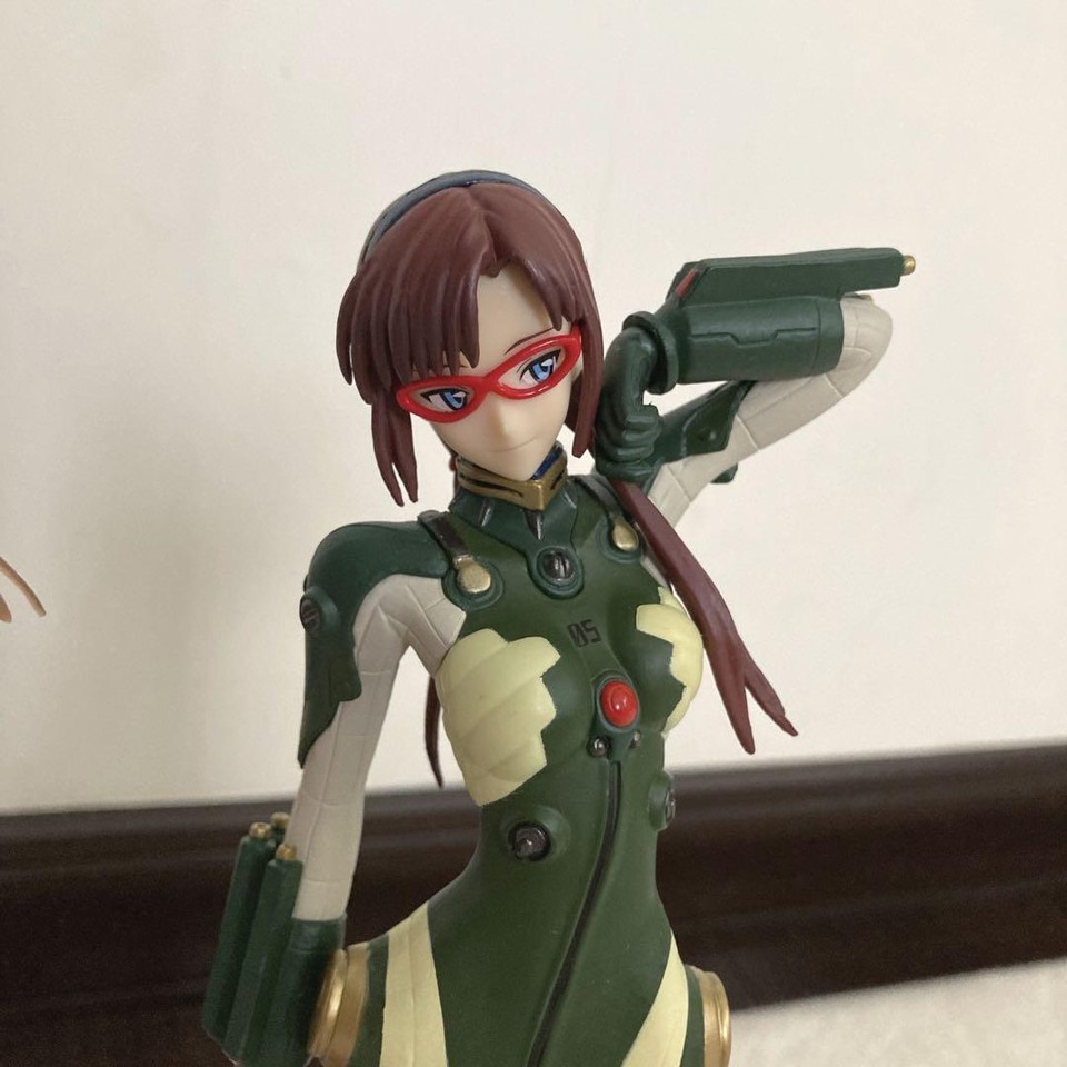Evangeliontheatrical Version Mari Makinami Illustrious Figure Set | eBay