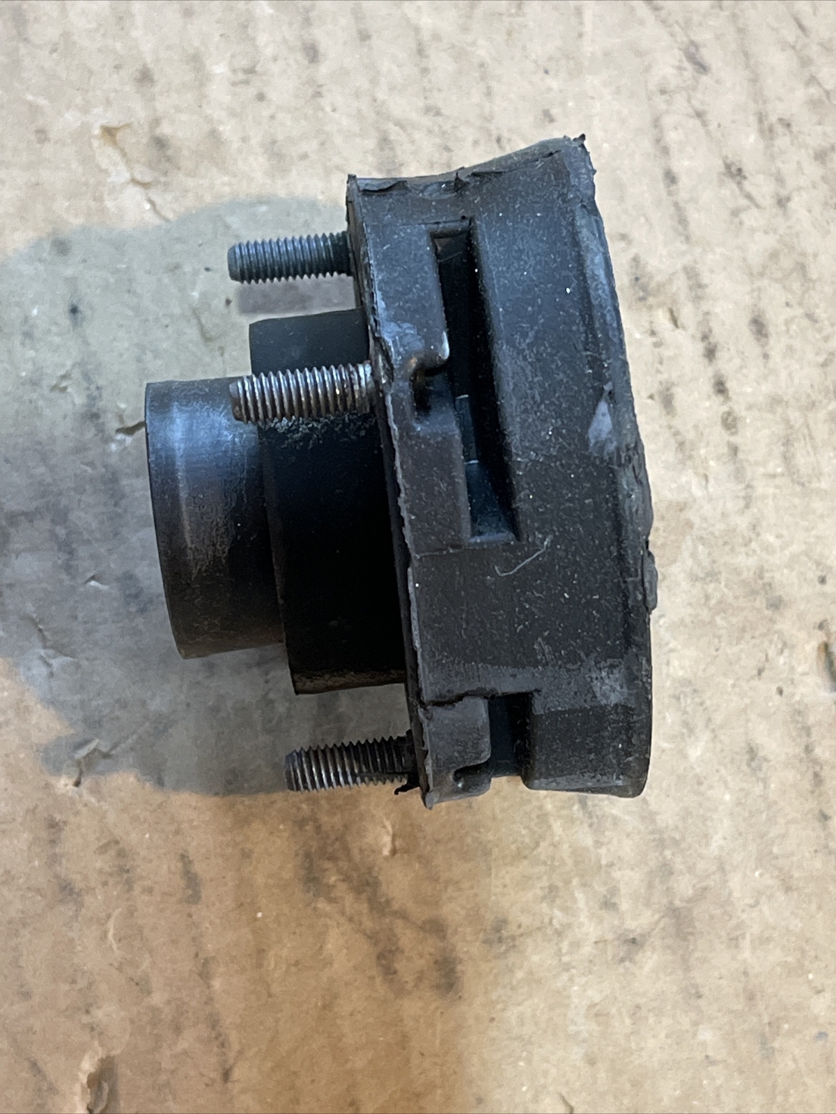 F6DZ-5400155-A New OEM Ford Mount Insulator F6DZ5400155A | eBay