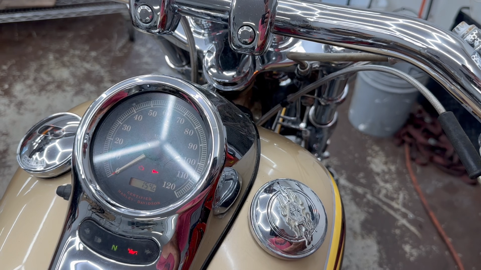 2003 HARLEY SOFTAIL DEUCE RIGHT SIDE FRAME COVER FAIRING COWL PANEL | eBay