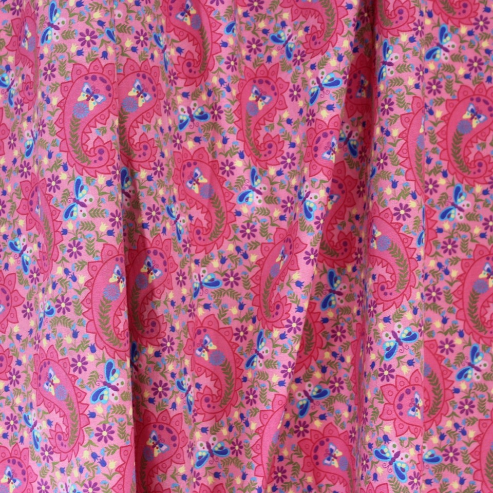 Pink Paisley Cotton Fabric Quilting Material Spectrix Flowers ...