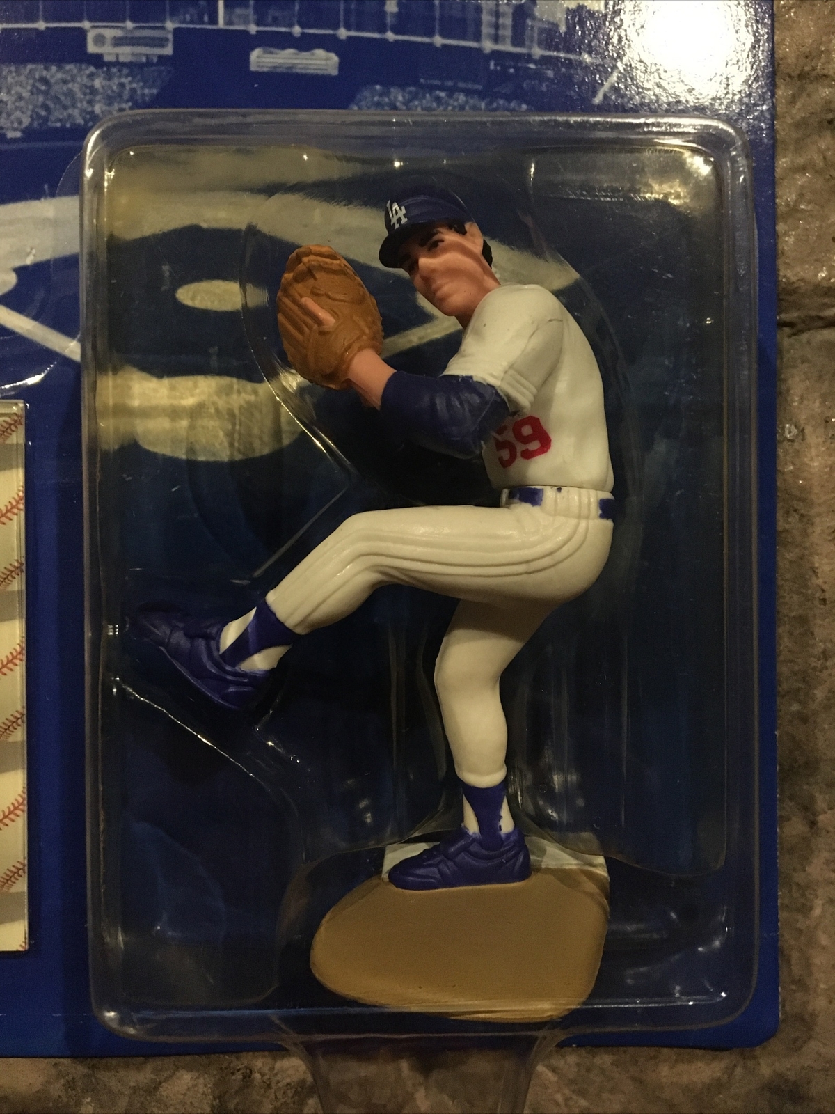 1997 Starting Lineup ISMAEL VALDES Baseball Figure Card Los Angeles ...