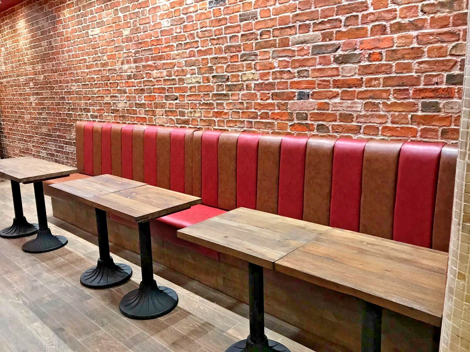 Bespoke Booth Seating For Pub/Bar/Restaurant/Club Banquette £391/metre ...