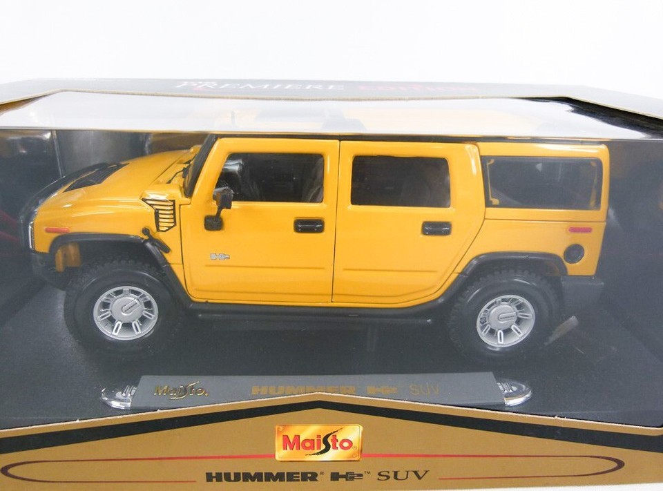 Hummer H2 SUV Maisto 1:18 Premier Edition w/ Bonus Showroom Display ...