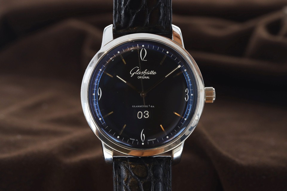 Glashutte Original Senator Sixties Panorama Date 42mm - Steel, 2-39-47 ...