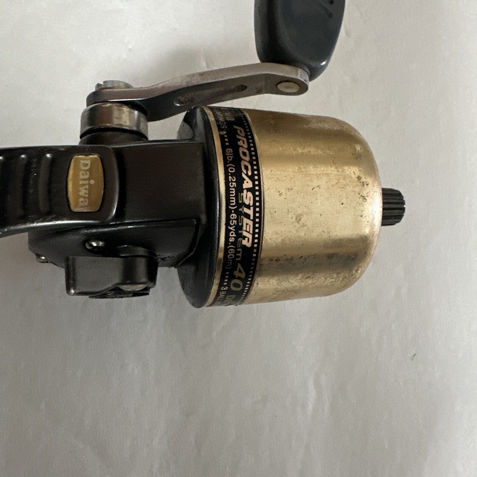 Daiwa Minicast Spincast Reel Size 40 Ft Daiwa Minicast Spincast Reel ...