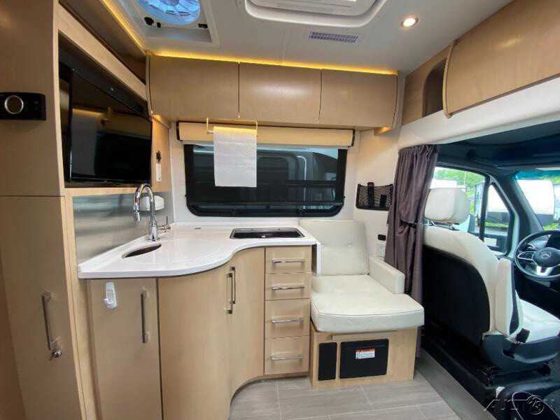 2020 Leisure Travel Unity U24IB Used | eBay