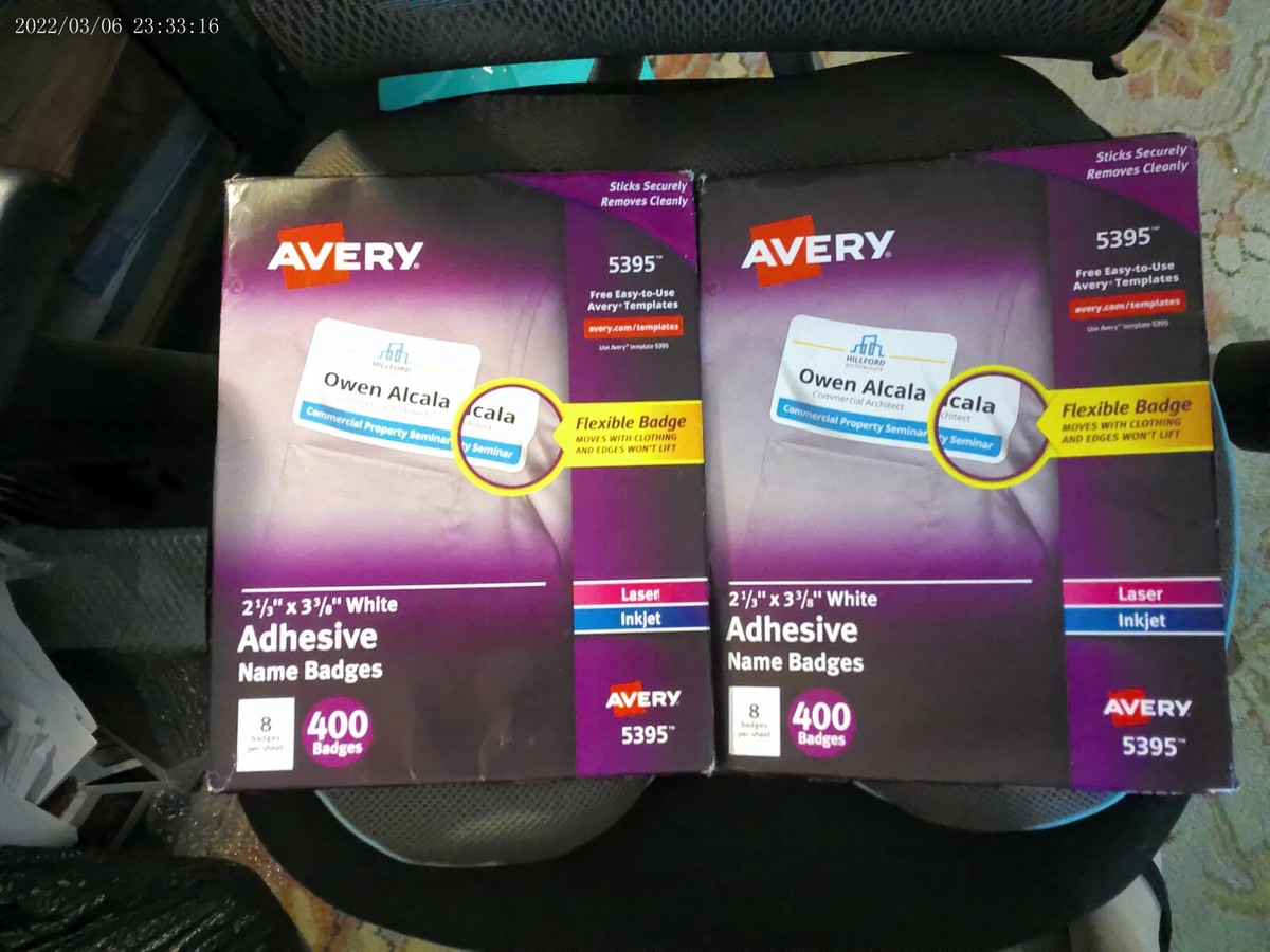 Avery White Adhesive Name Badges 5395