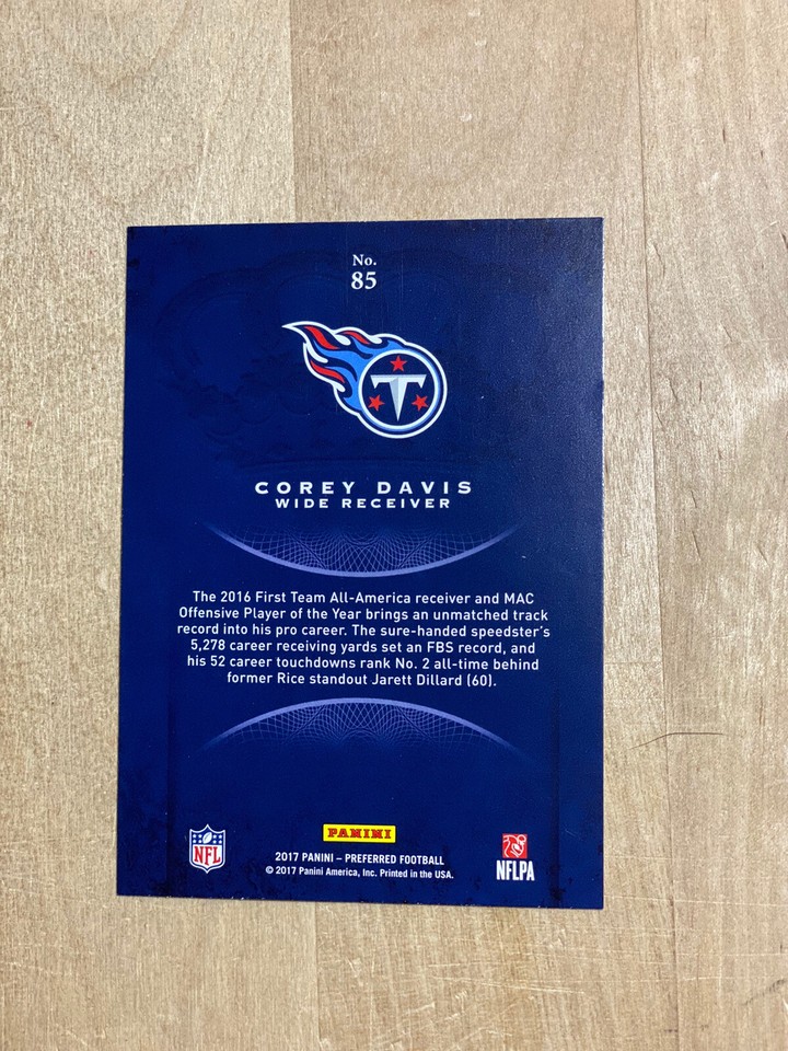 2017 Tennessee Titans ROOKIE Corey Davis Panini Crown Royale ROOKIE ...