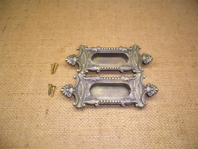 Windows, Sashes & Locks - Finger Lift