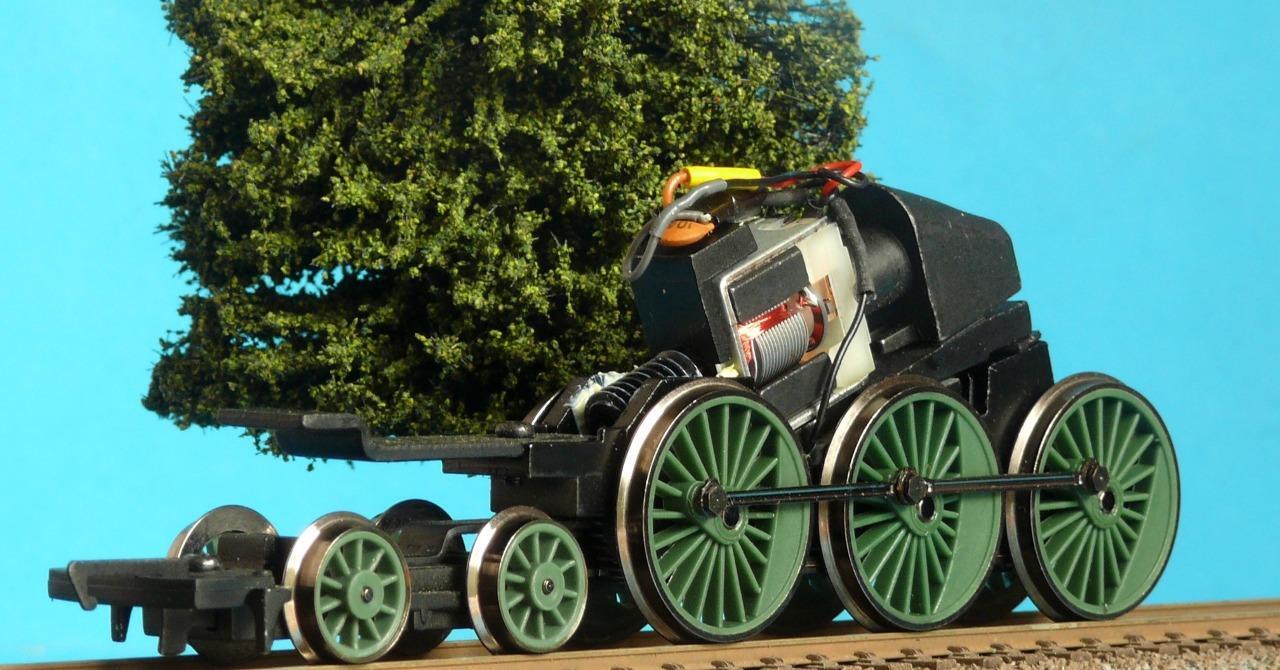 HORNBY LNER B12 MOTORISED CHASSIS B12/3 from LOCO R2156 no. 8544 SPARES ...