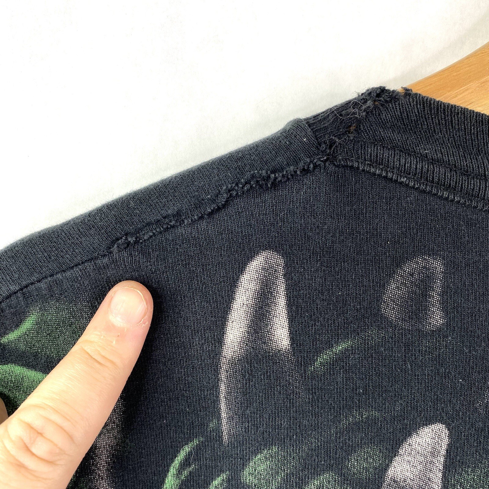 Vintage 1996 Liquid Blue Red Green Dragon Face AOP Do… - Gem