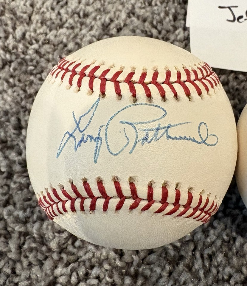 Chicago Cubs signed / auto Major League baseballs. Baker, Pinella ...