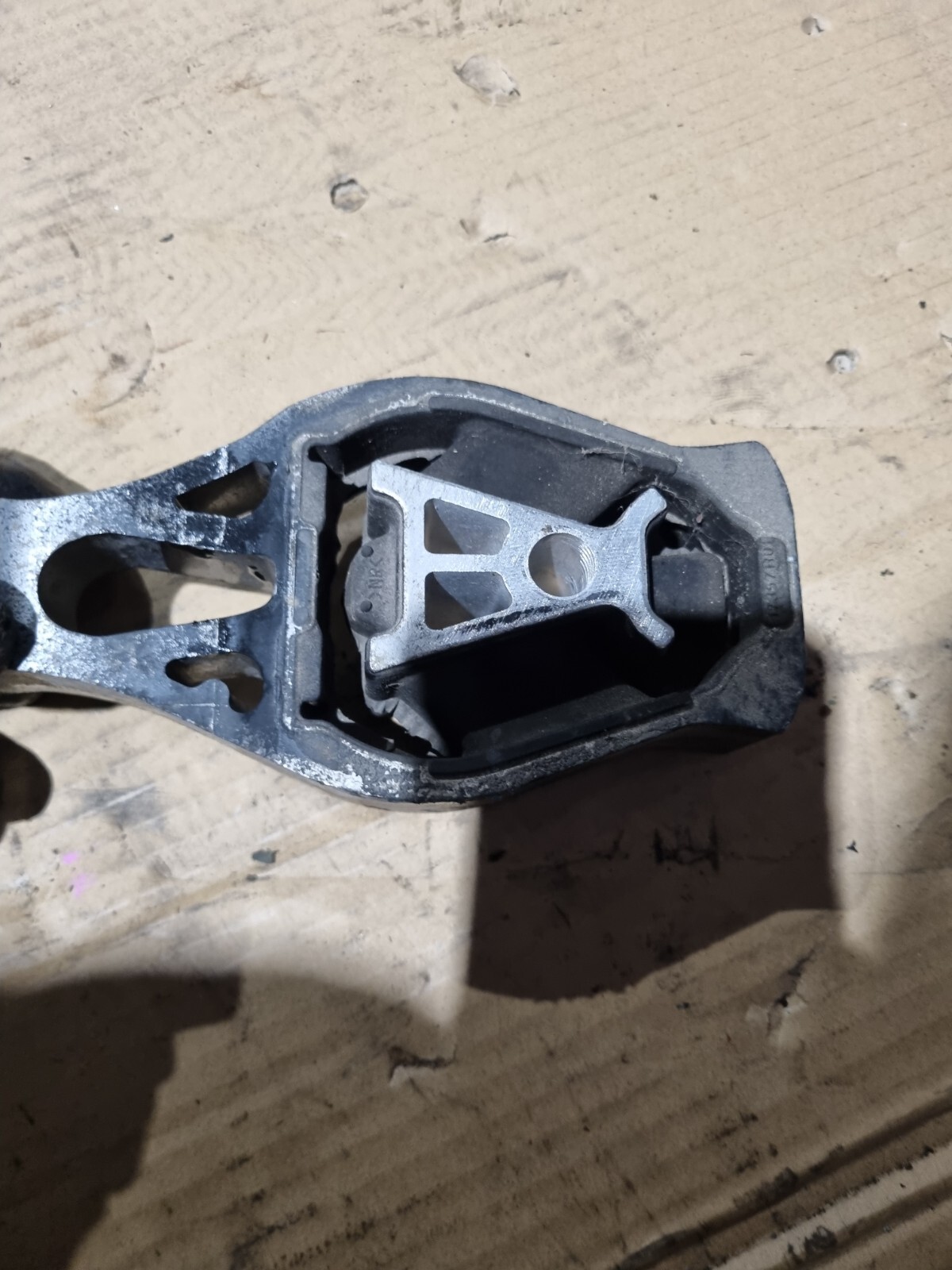 PEUGEOT 308 BOTTOM REAR ENGINE MOUNT T9 , 1.2L PETROL , 01/14-12/17 ...