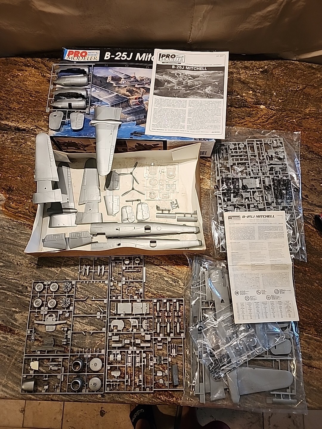 2 kits! Pro Modeler B-25J Mitchell Bomber -/48 Scale Model Kit #5927 ...