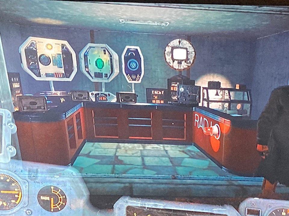 Fallout Radiation King round top radio, real working fan art, NO BOX | eBay