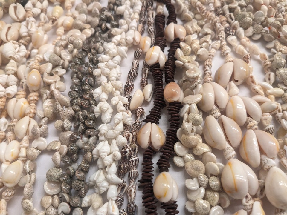 Vintage Lot of Seashell Shell Lei Necklace Lot Wedding Luau Party Hula ...