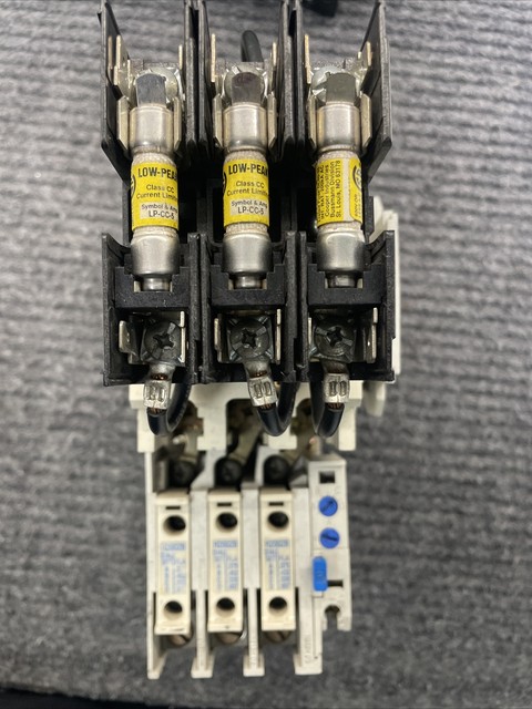 Cutler-Hammer AN16DNO Ser B1 120VAC NEMA Size 1 Motor Control Starter ...