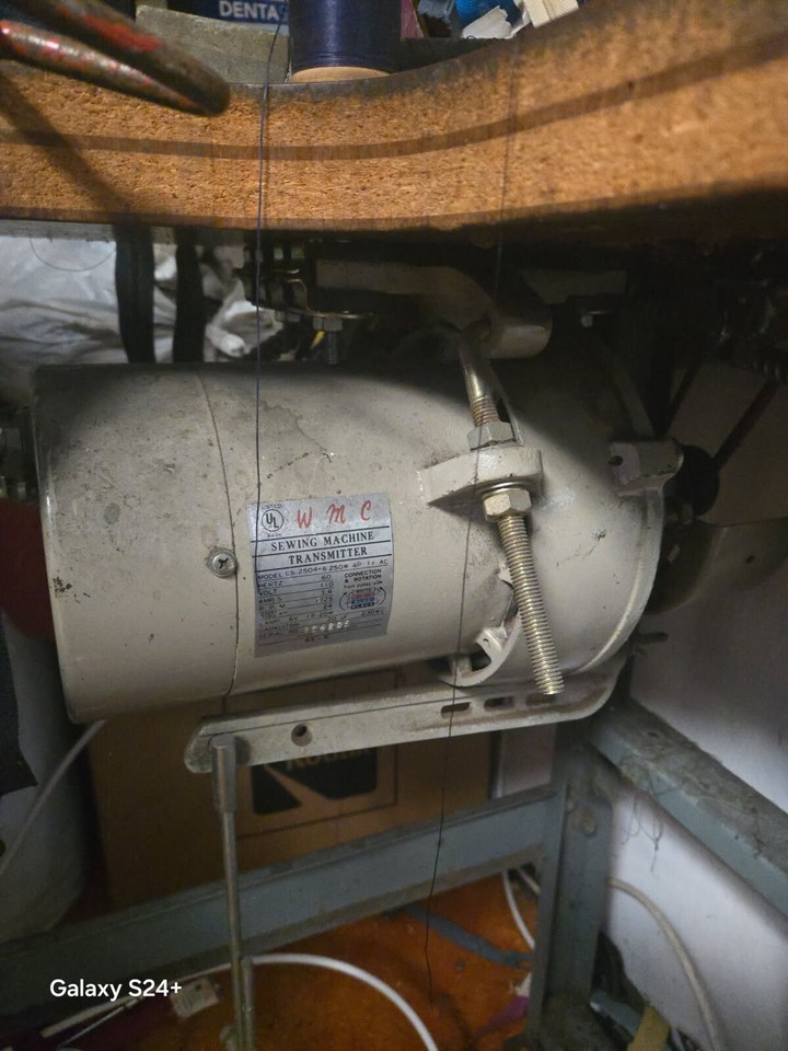 Singer 17-23 Cylinder Arm Leather Sewing Machine WORKS GREAT table ...