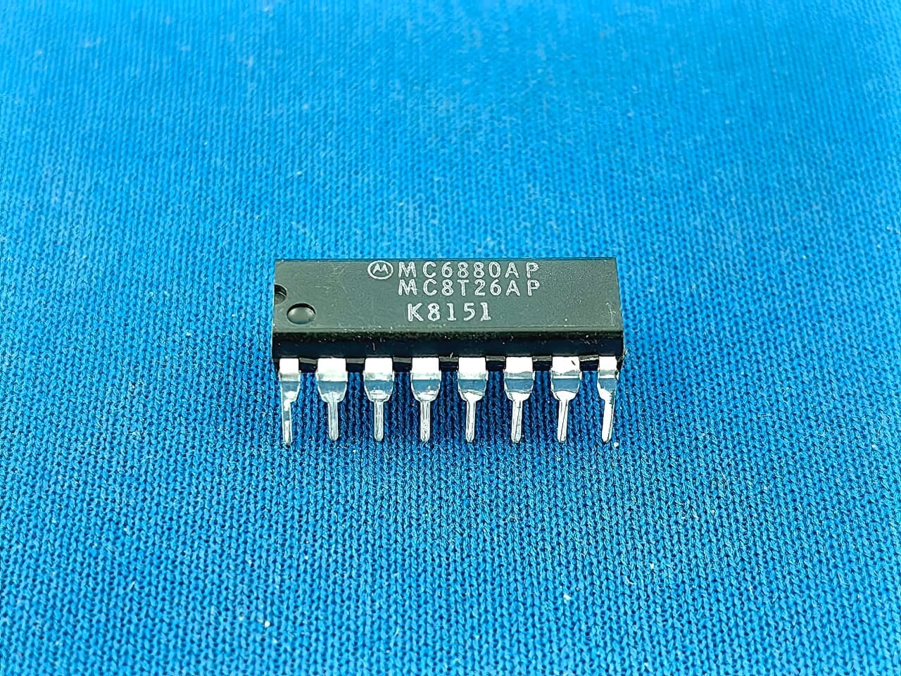 5 x Vintage MC6880AP MC6880P QUAD THREE-STATE BUS TRANSCEIVER 6880 ...