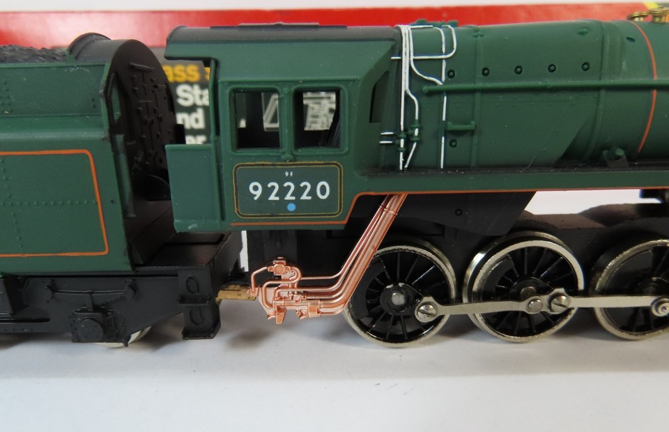 OO Gauge Hornby R065 Class 9F 92220 Evening Star 2-10-0 BR Green Loco ...