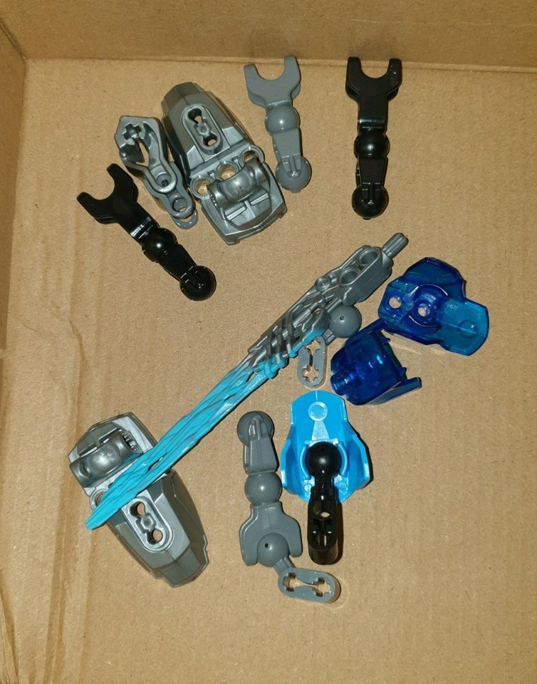 Lego 4 X Bionicle Parts Bundle Joblot. 71316 Umarak, 71307, 71301 ...