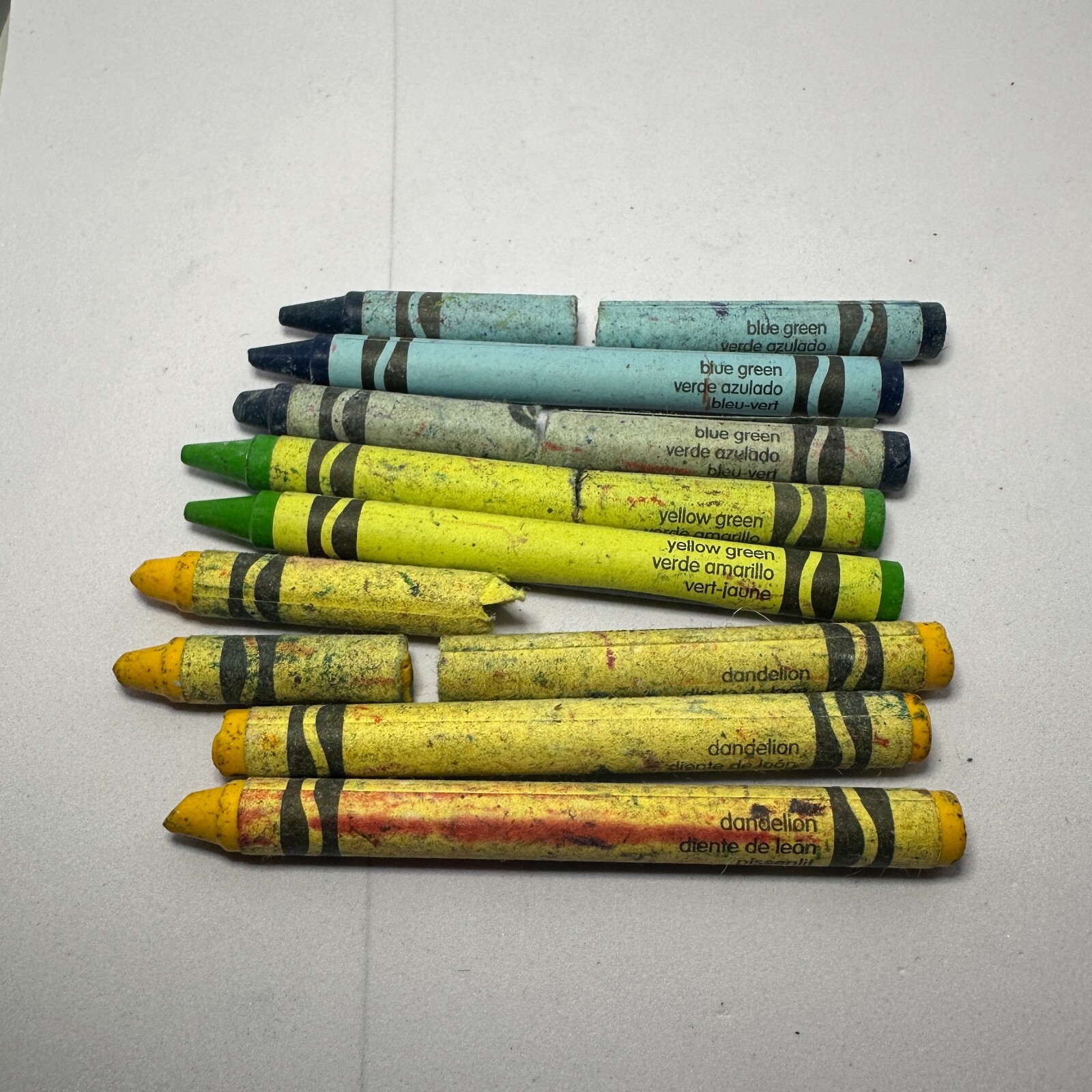 Crayola Discontinued Crayons Lot Dandelion, Yellow Green, and Blue ...