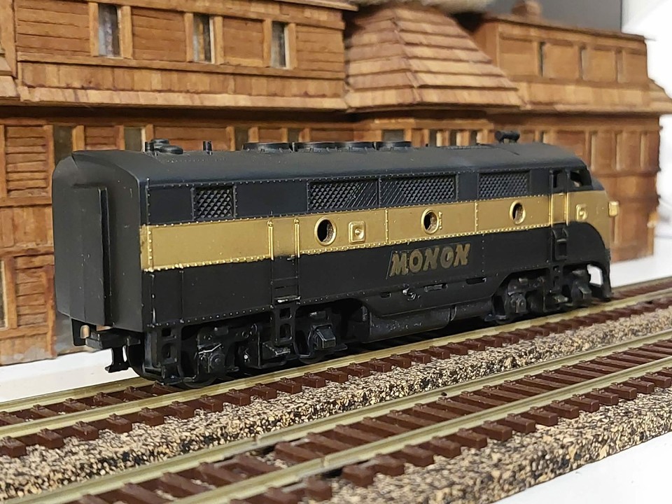 Athearn Monon EMD F7 HO | eBay UK