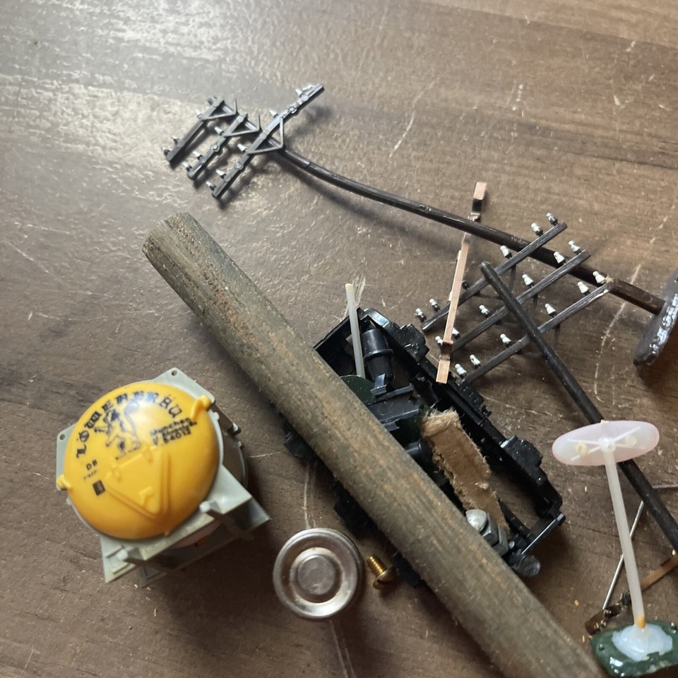 vintage HO train engine cars assorted lot untested Project Parts Repair ...