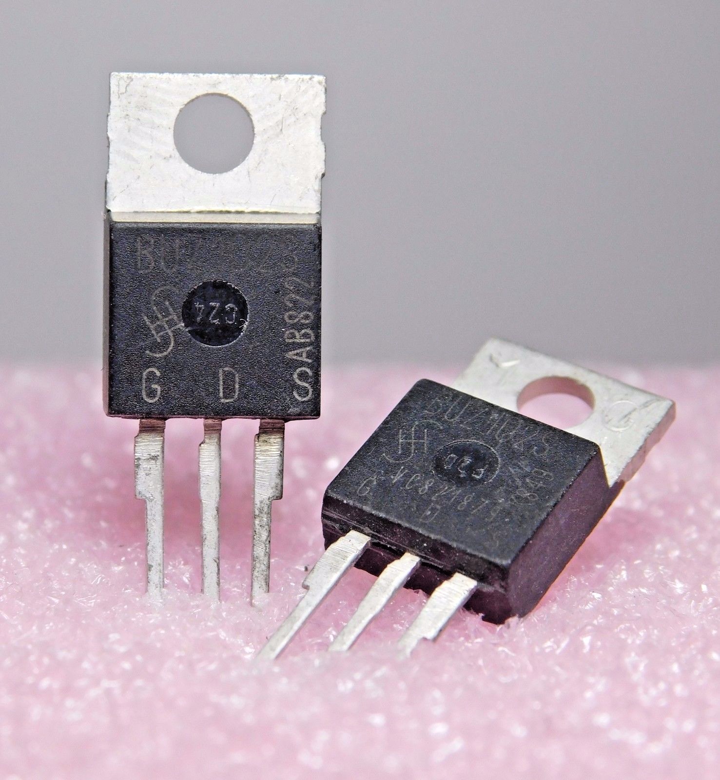 BUZ102S / TRANSISTOR / TO220 / 2 PIECES (qzty) | eBay