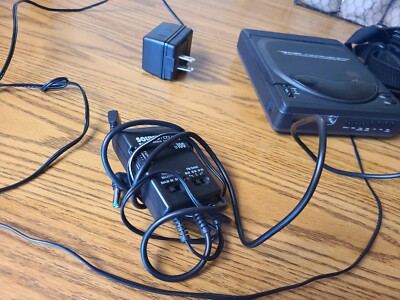 vintage realistic portable cd player cd-3250/parts only. Turns on/doesn ...