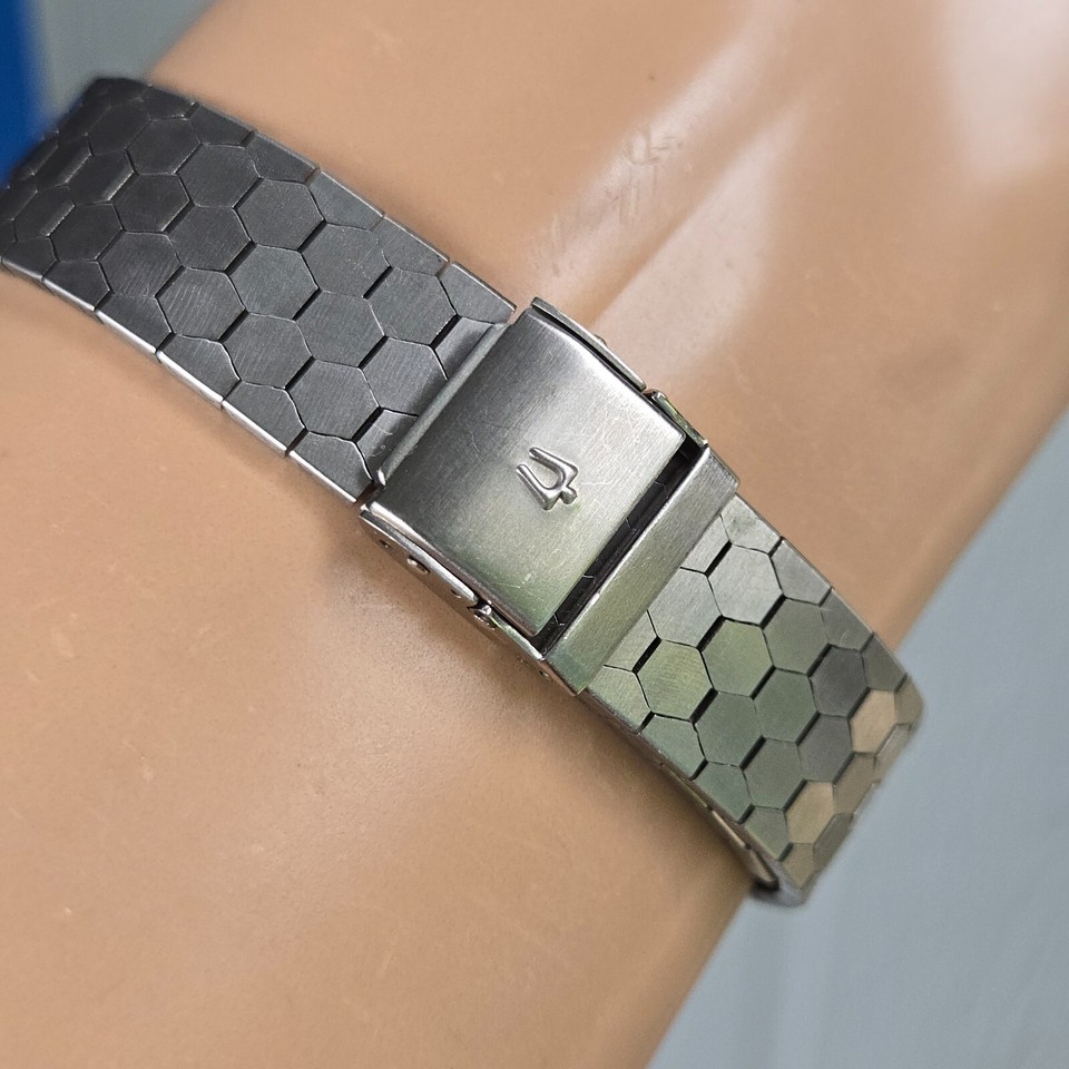 Vintage BULOVA men's automatic watch date/day ETA 2879 TV case swiss ...