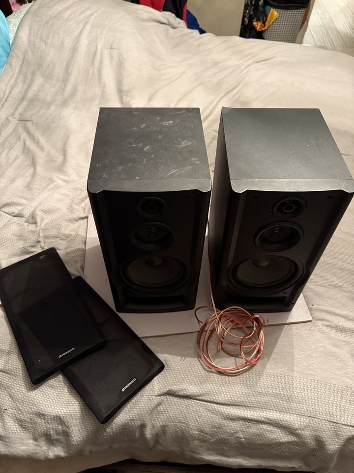 Pair 2 VINTAGE Pioneer S-P720D SPEAKER SYSTEM. 90 w. Not Tested. Parts ...