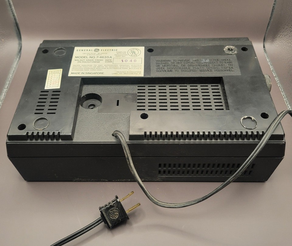 Vintage GE Electronic Digital AM/FM Alarm Clock Radio Model No. 7-4635A ...