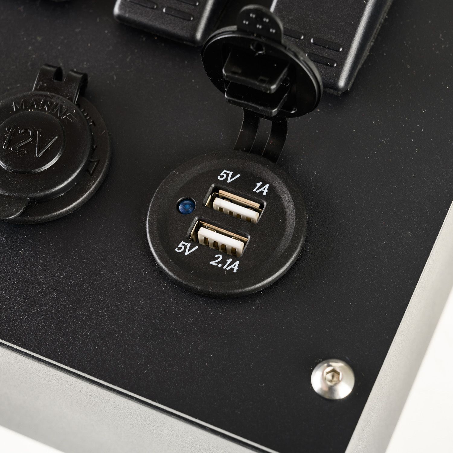 Adventure Kings 12V Control Box 4WD Caravan + 12V Accessory Panel Cig ...