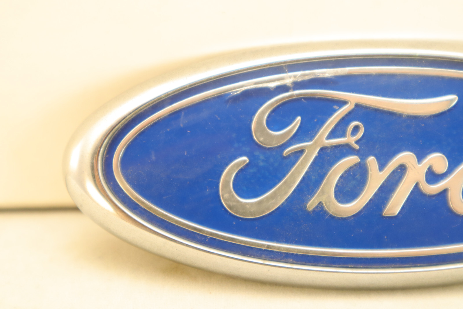 1999-2001 Ford Explorer Rear Tailgate Blue Oval Logo Emblem OEM E97B ...