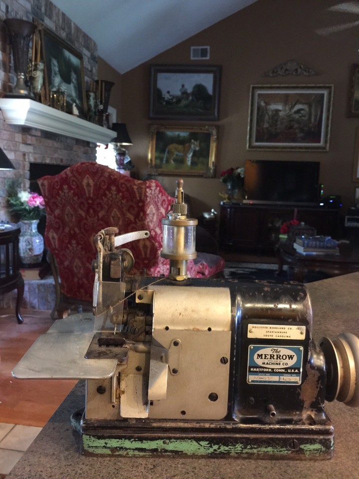 Antique MERROW SEWING MACHINE Co. #60-D3B #142528 Commercial INDUSTRIAL ...