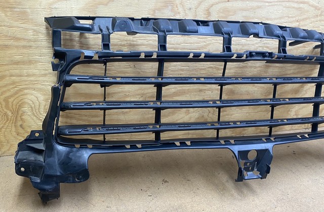 Porsche Cayenne Grille 2018 2019 Center Upper 9Y0807683P OEM for sale ...