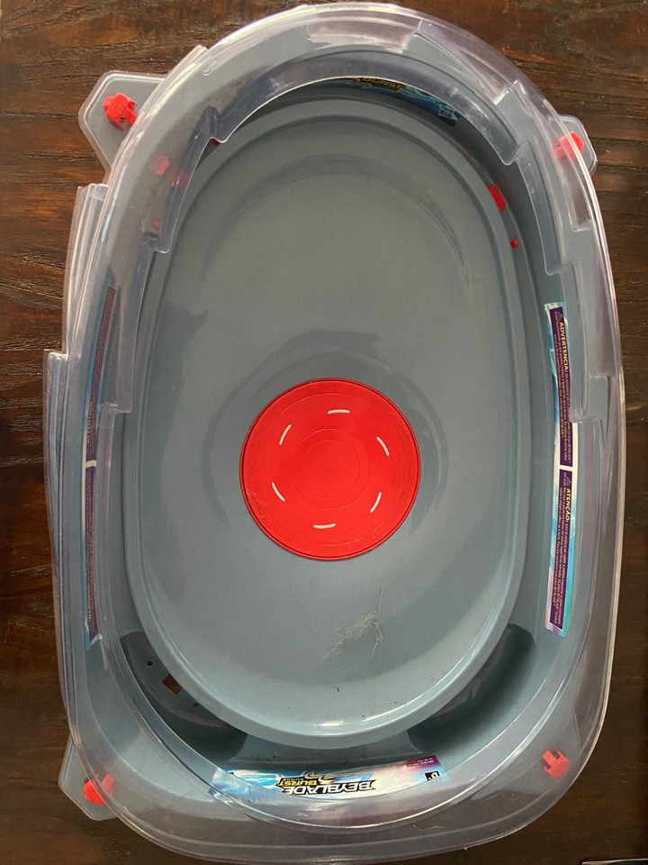 Beyblade Burst Surge Speedstorm Motor Strike Battle with Motorized ...