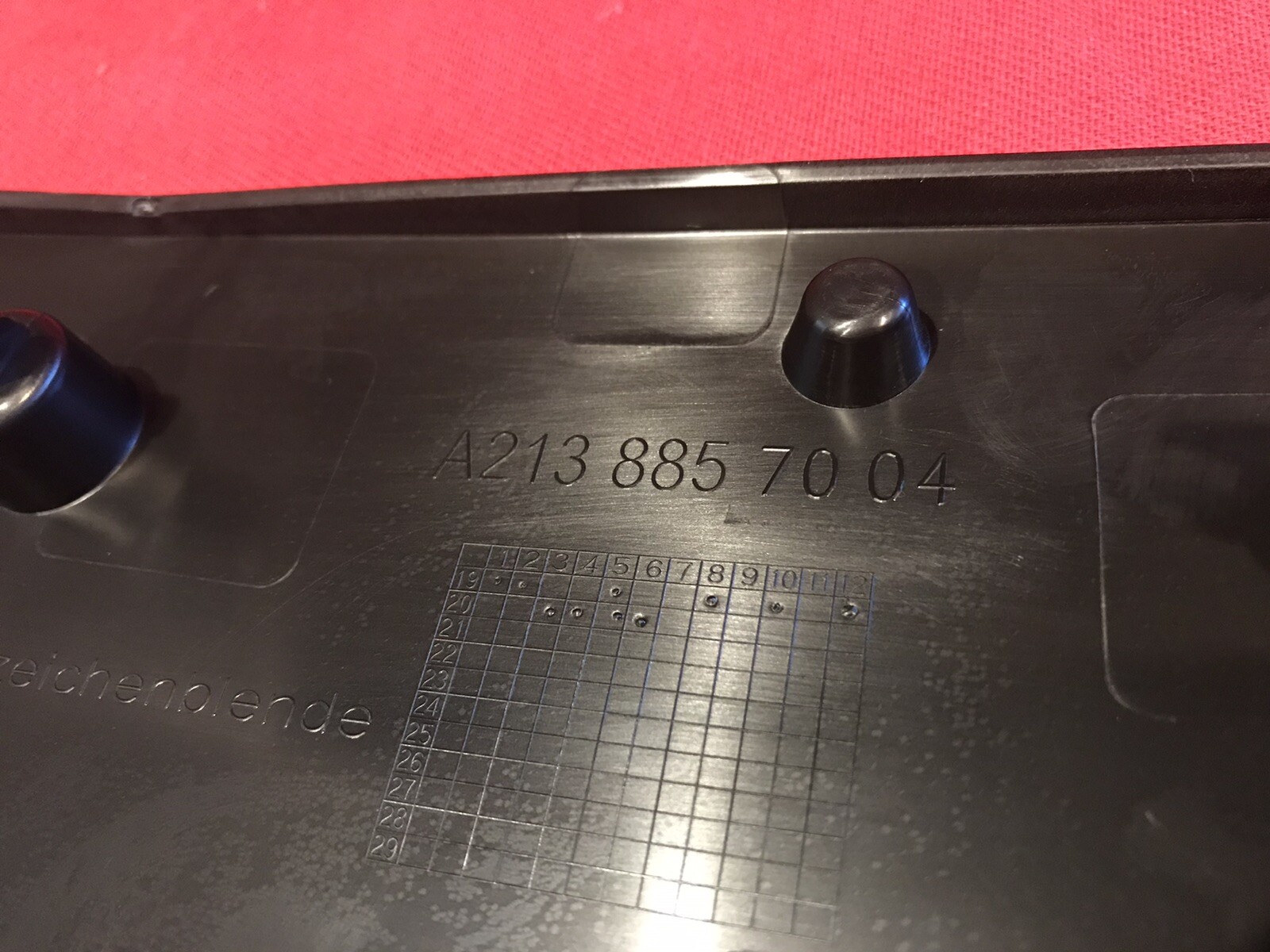 GENUINE MERCEDES BENZ E350 E450 FRONT LICENSE PLATE BRACKET HOLDER ...