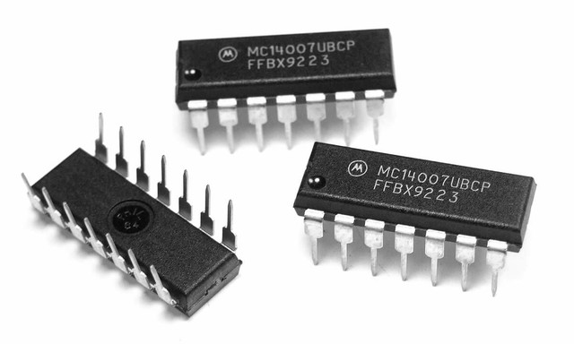 Motorola Mc14007 Dual Complementary Pair Plus Inverter on Semiconductor ...