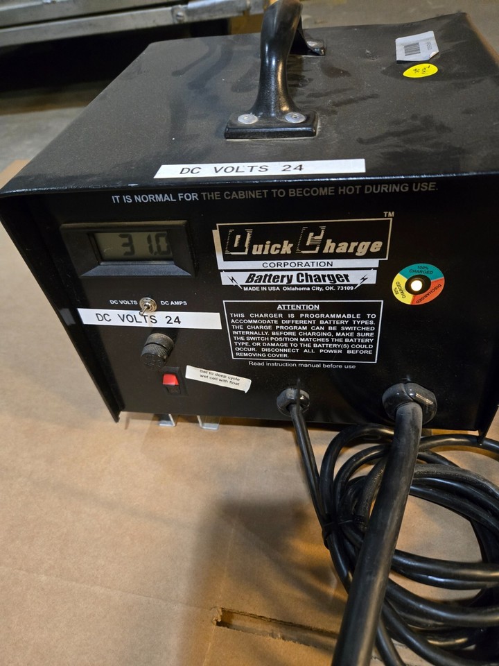 Quick Charge Corp Battery Charger 24 Volt DC multiple battery types ...